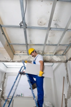 Plafond suspendu intérieur : confort, isolation et finitions - Kelkun